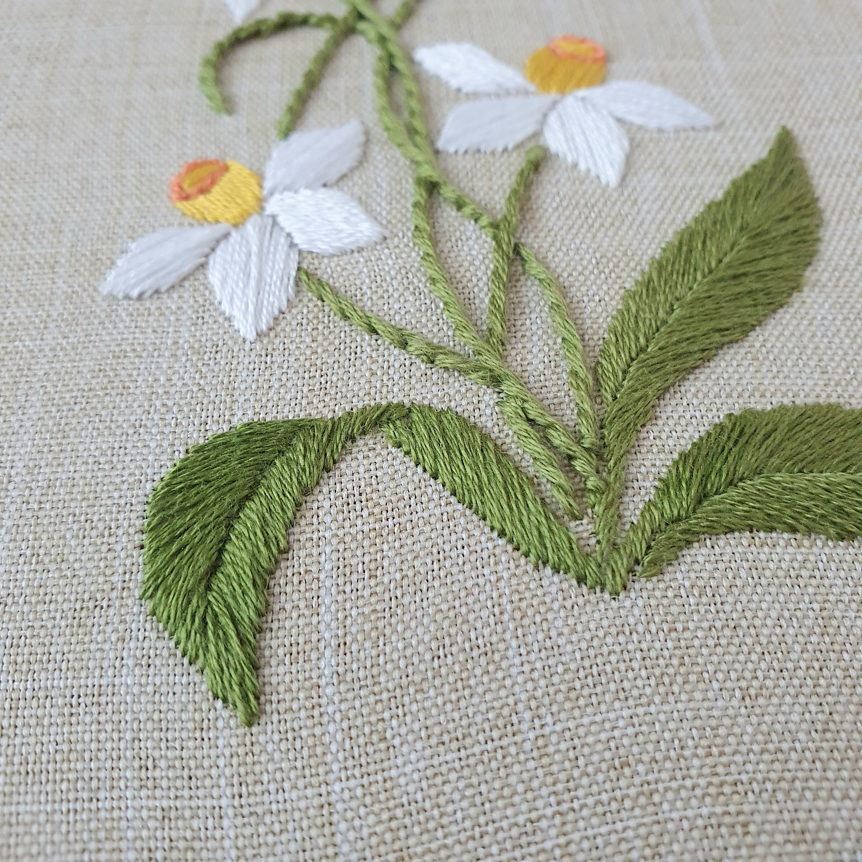 Daffodils Hand Embroidery, Spring Flowers Pattern DIY, Botanical ...