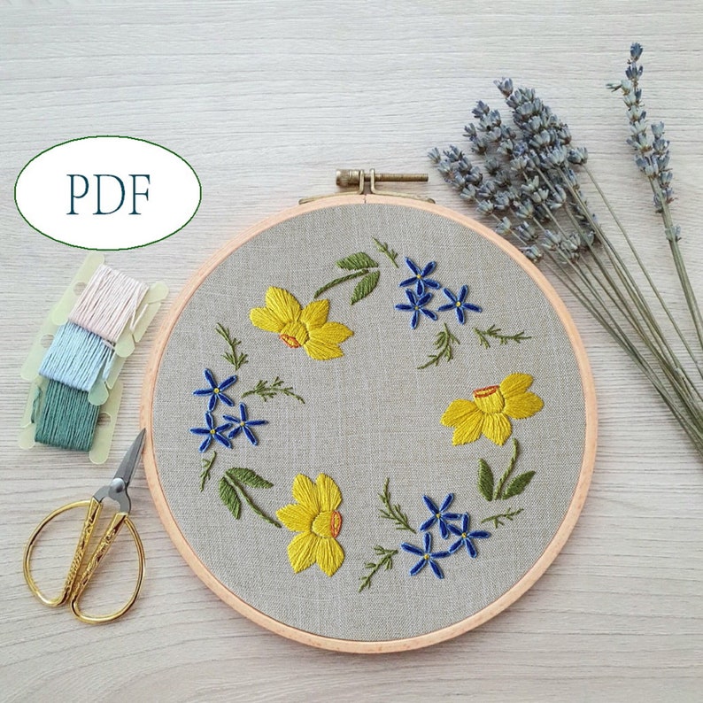 Yellow Daffodils Wreath Hand Embroidery, Spring Flowers Pattern DIY ...
