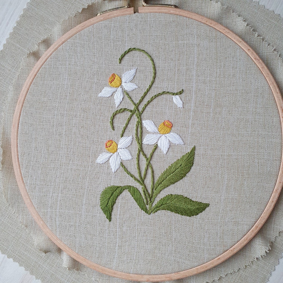 Daffodils Hand Embroidery, Spring Flowers Pattern DIY, Botanical ...