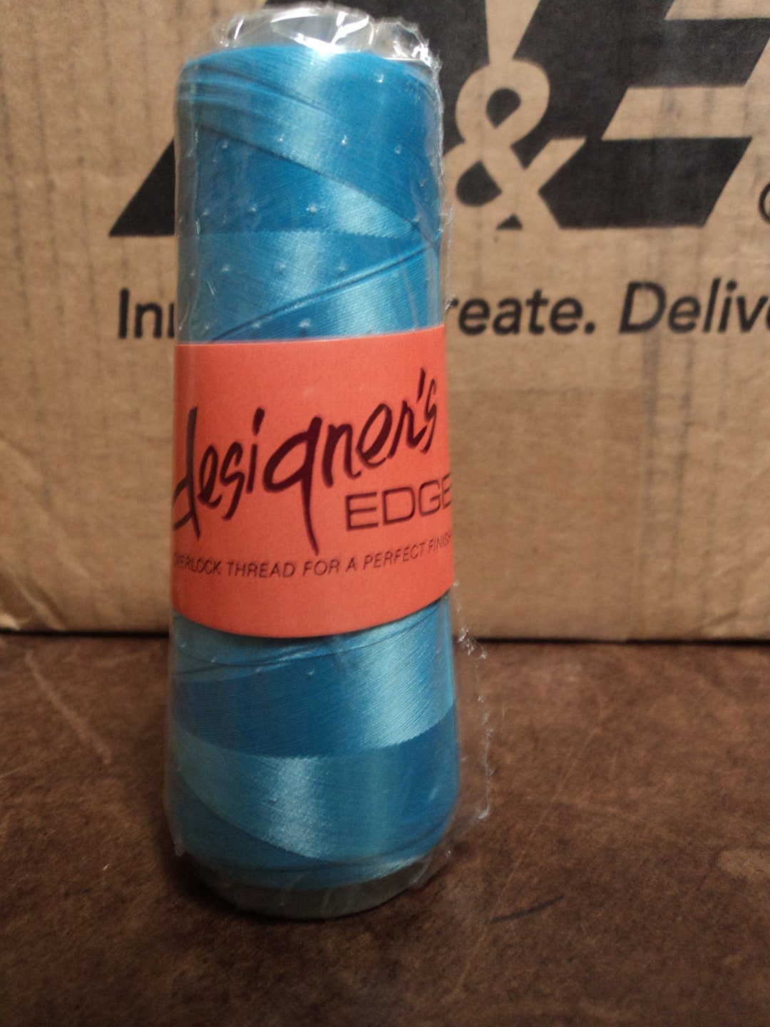 Talon-american Designers Edge Overlock Thread-lt Blue-1500 Yards-made ...
