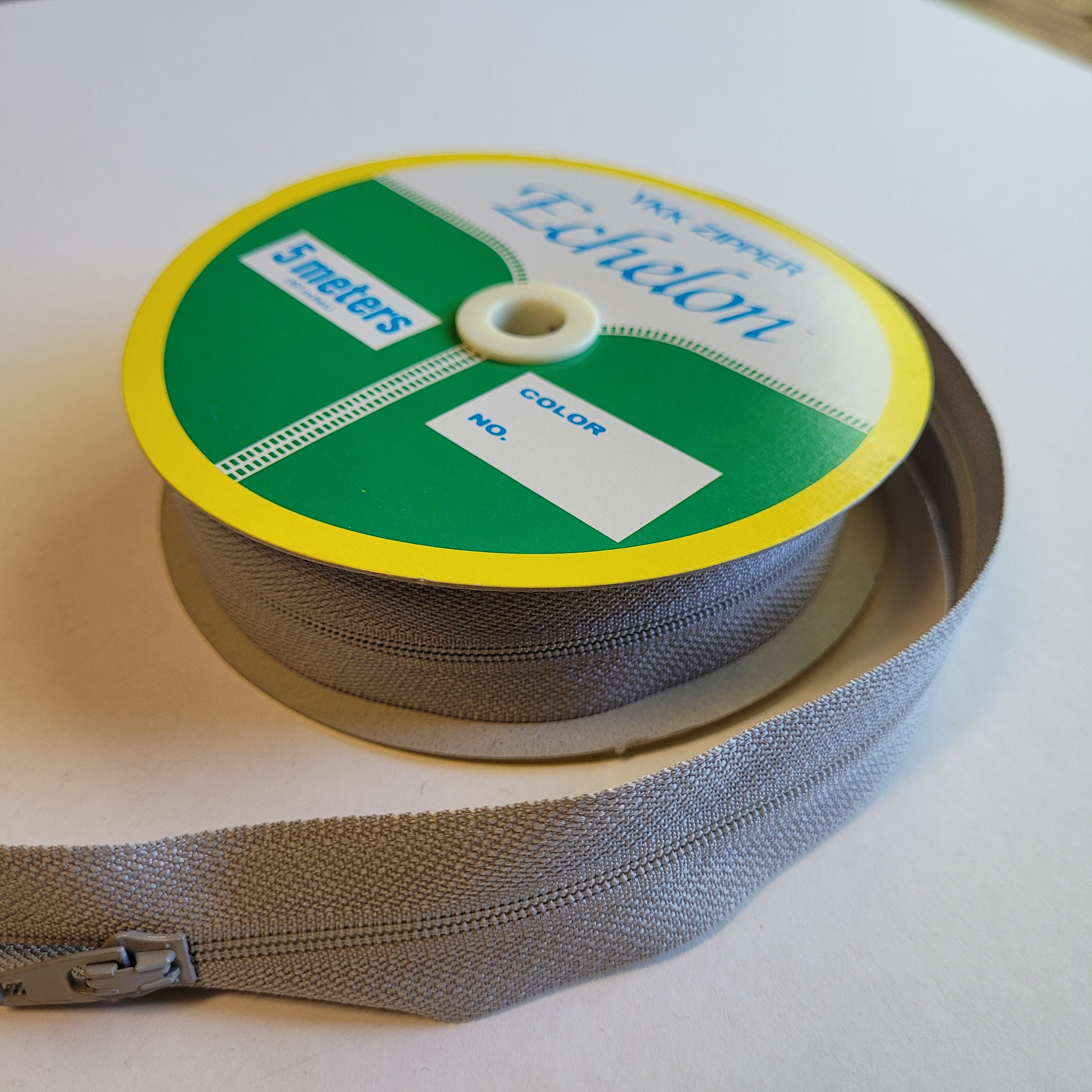Ykk Echelon Zipper Roll-lt GREY-5 Meters197 Inches5-1/2 - Etsy