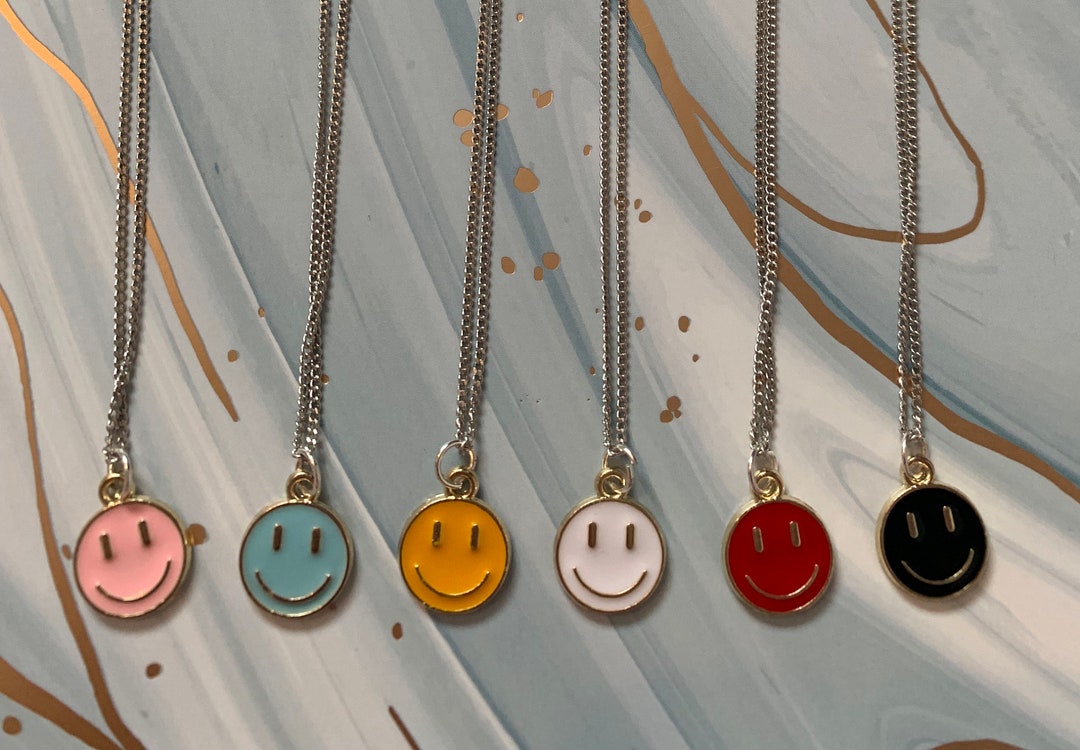 Smiley Face Necklace - Etsy