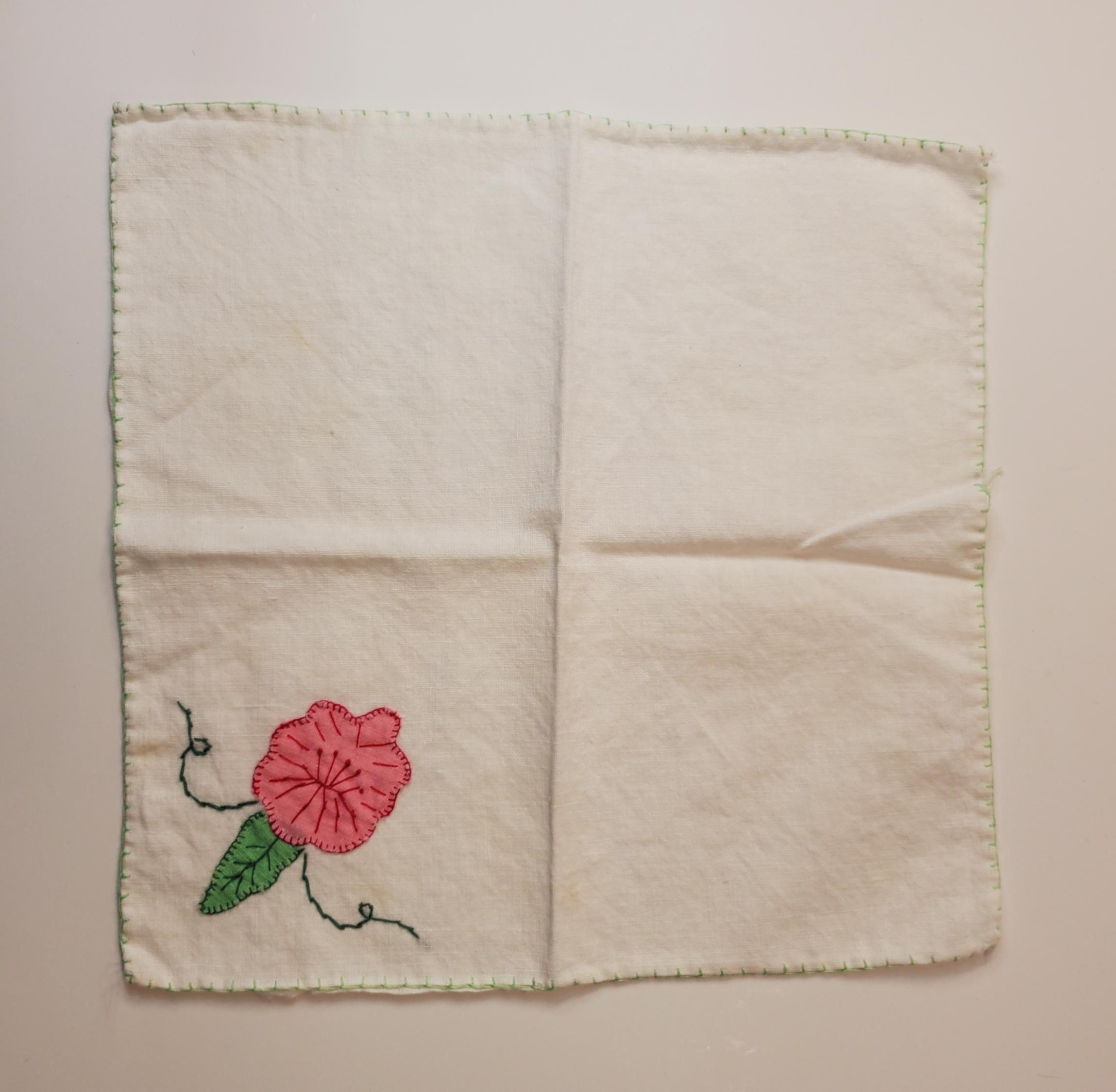 Vintage Embroidered Hankie Set - Etsy