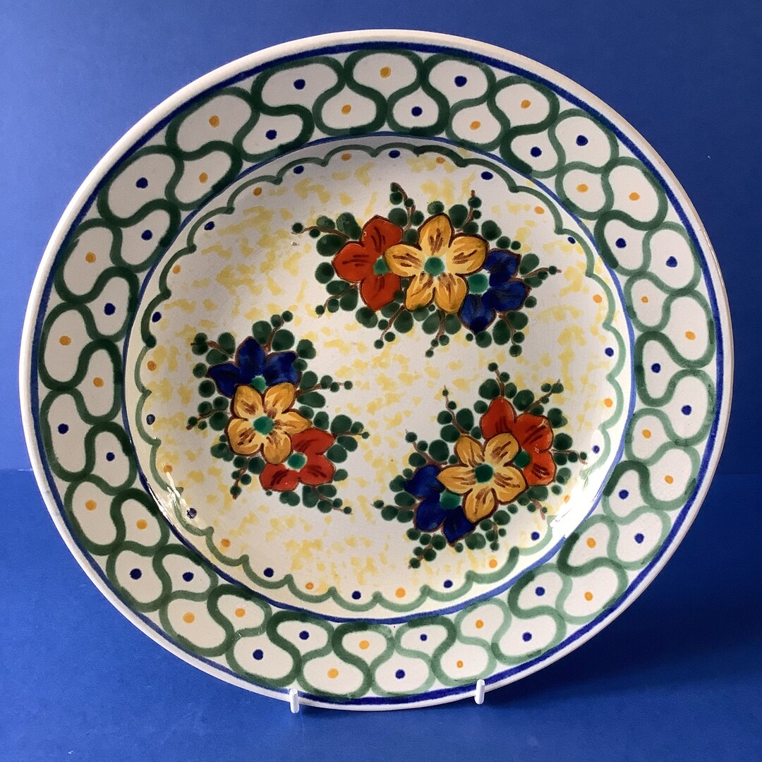 Gouda Flower Wall Plate - Etsy