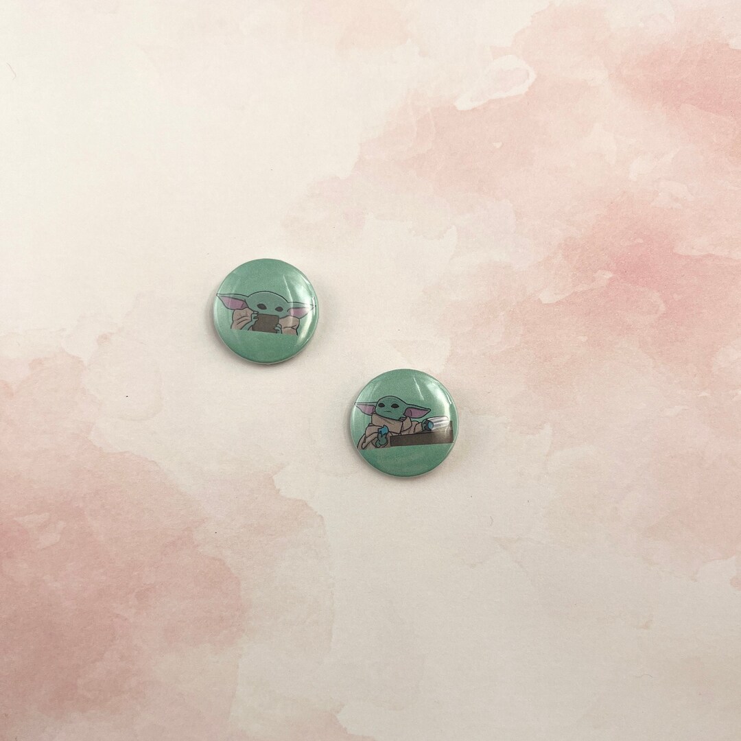 Baby Yoda / Grogu Badges - Etsy