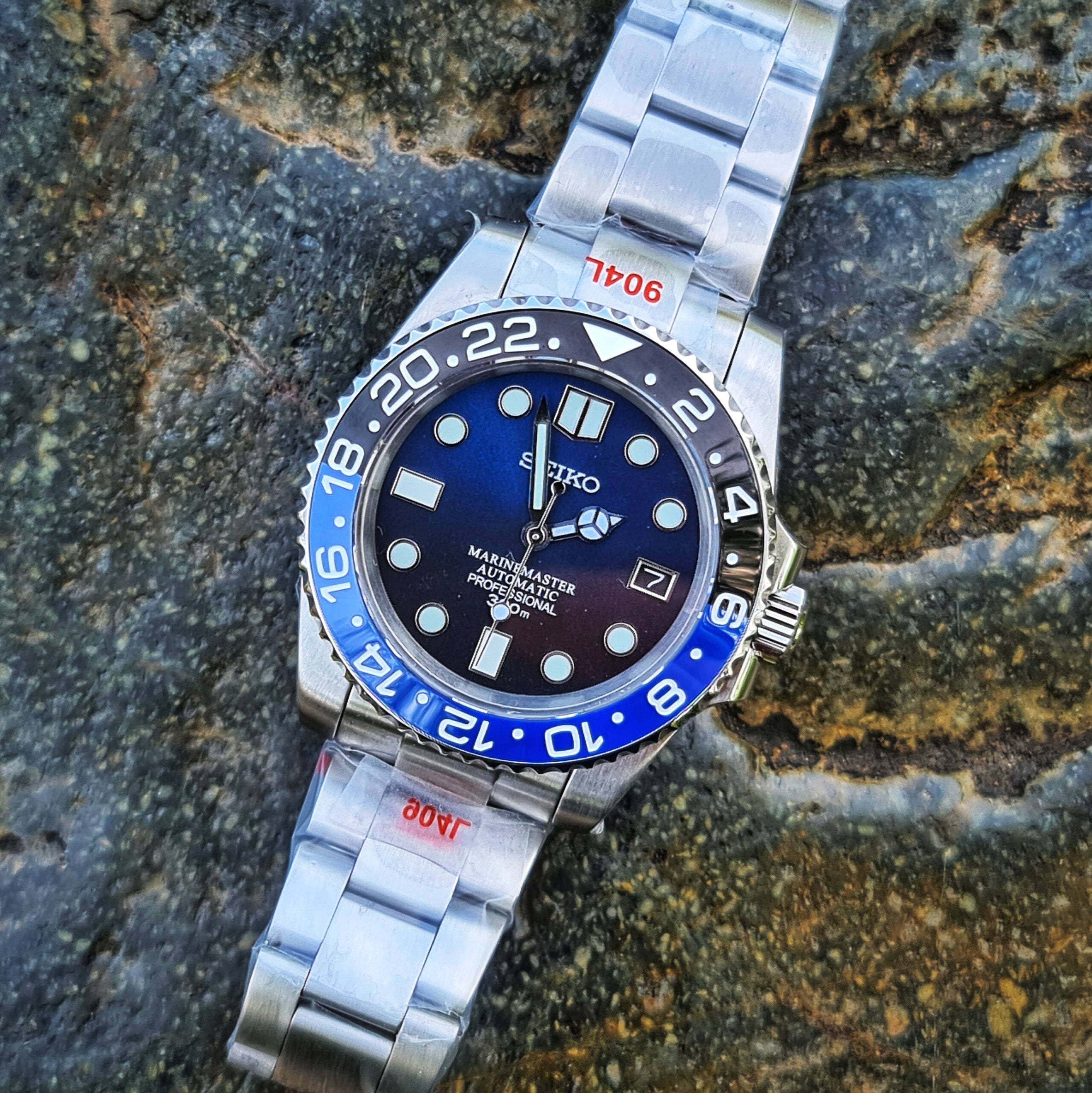 Sub Style 'batman' Seiko Custom Dive Watch - Etsy