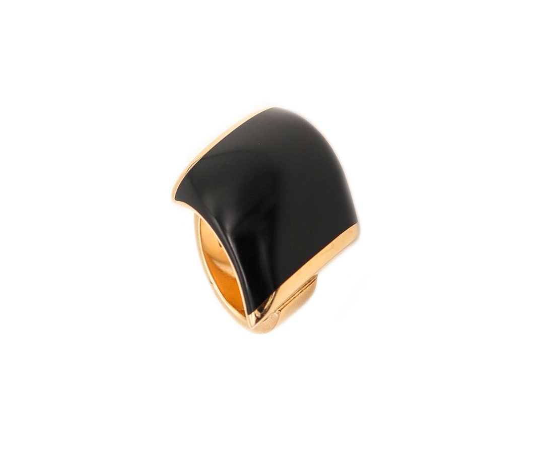 Vhernier Milano Large Sculptural Fibula Cocktail Ring in Solid 18kt ...