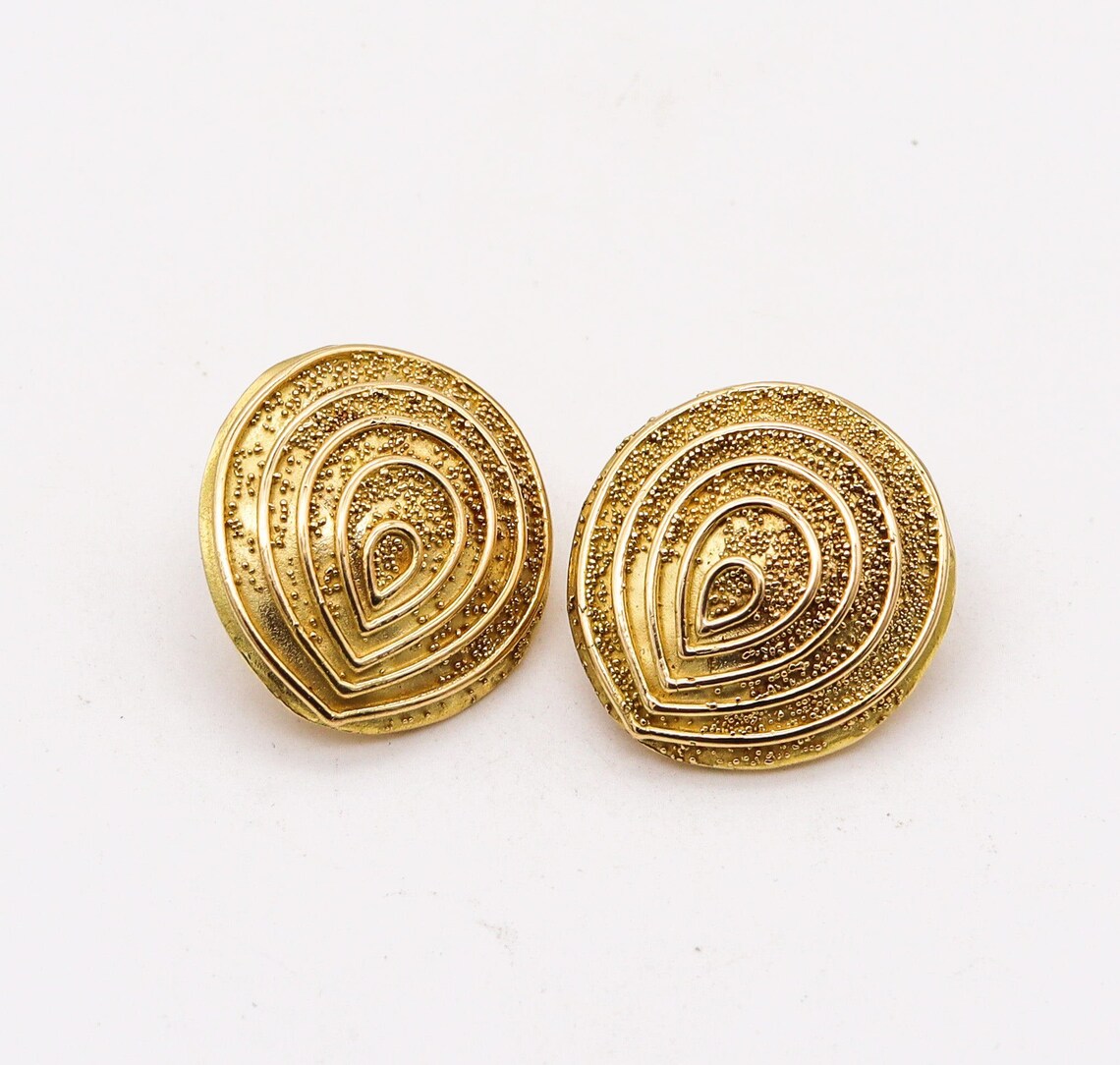 Elizabeth Gage England Sculptural Clip on Earrings in Textured 18kt ...