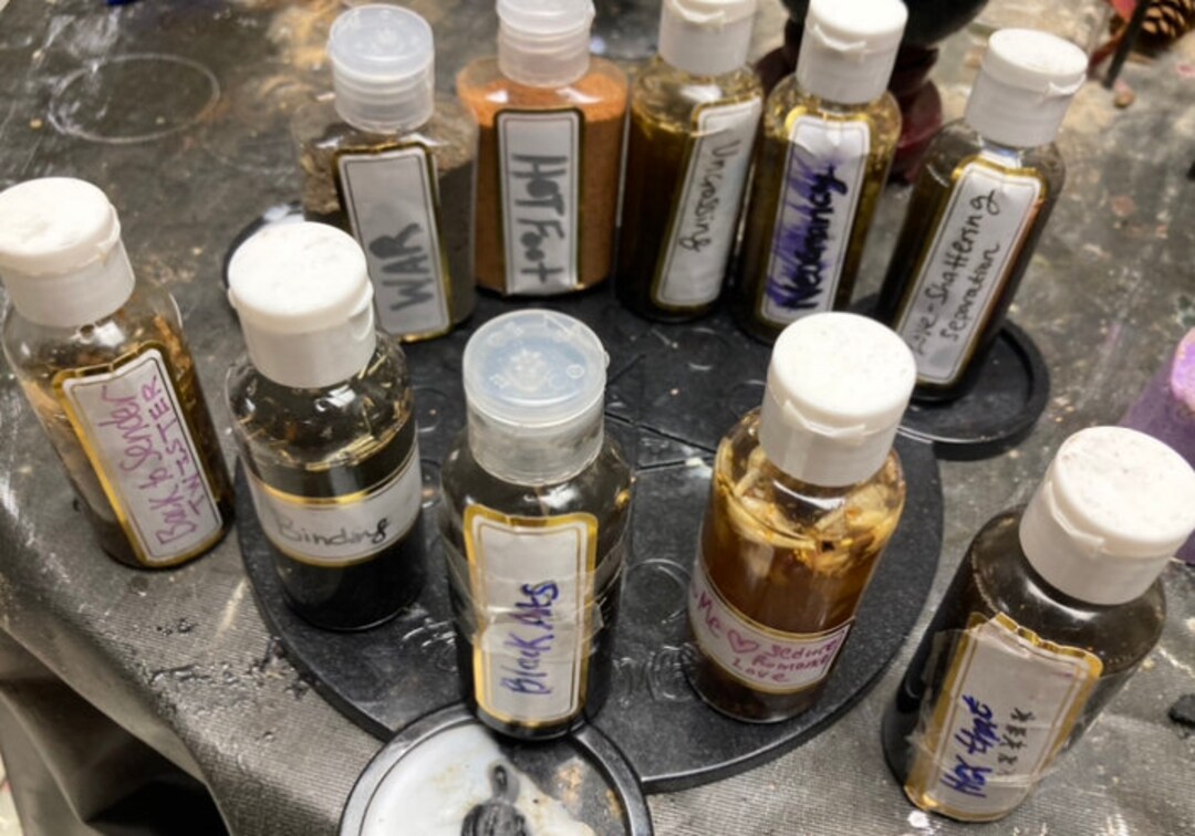 Magical Oils/powders: Hexing, Cursing, Binding, Uncrossing, Command ...
