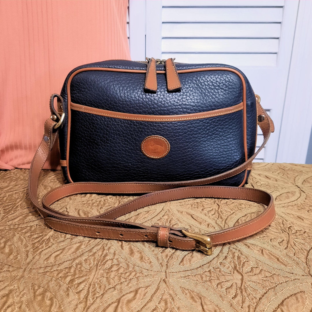 Vintage Dooney & Bourke R217 Camera Bag Black and Tan Dooney and Bourke Pebble Leather Crossbody ...