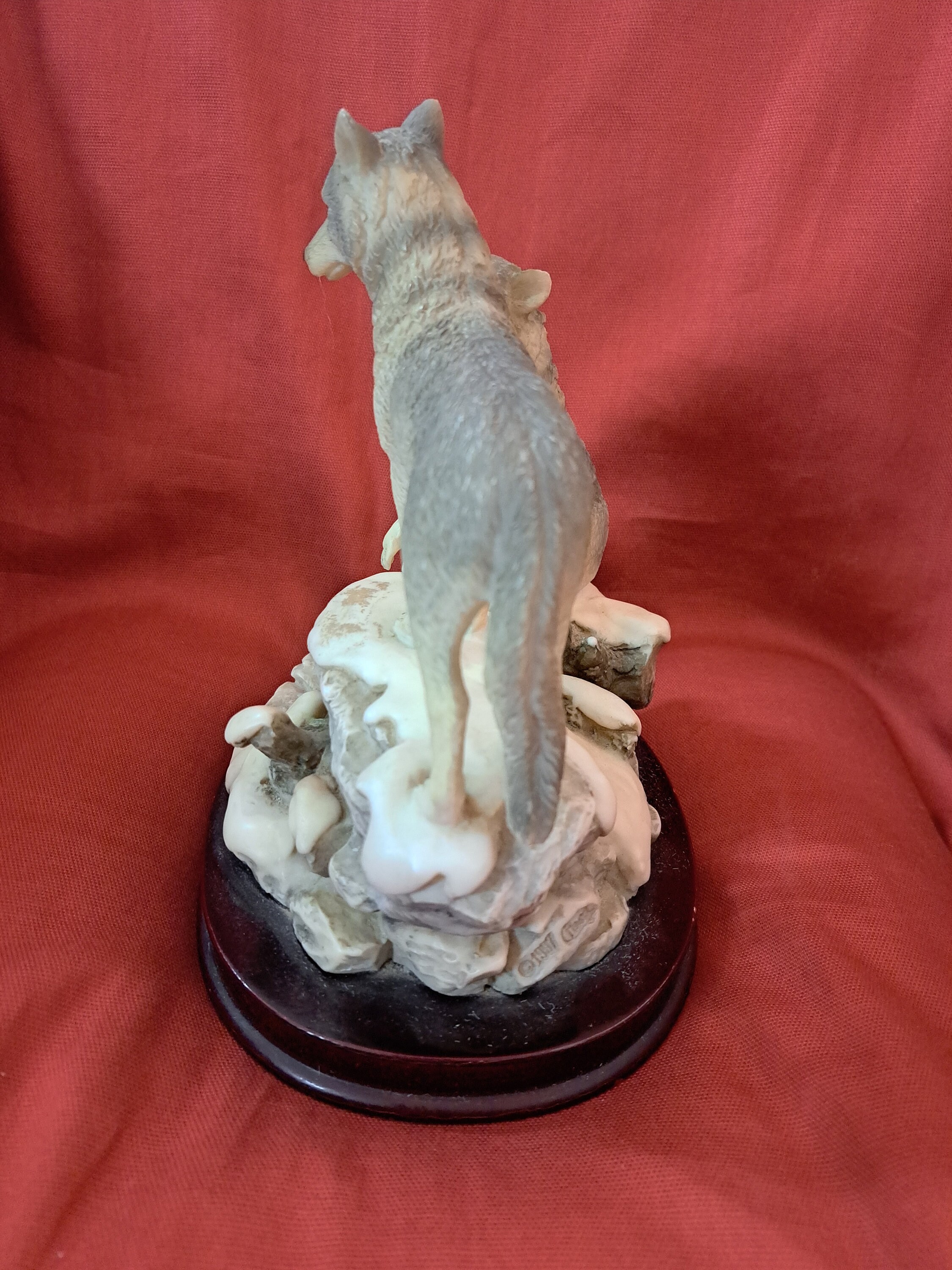 Vintage JULIANA COLLECTION Wolves on Snow Covered Rocks - Etsy