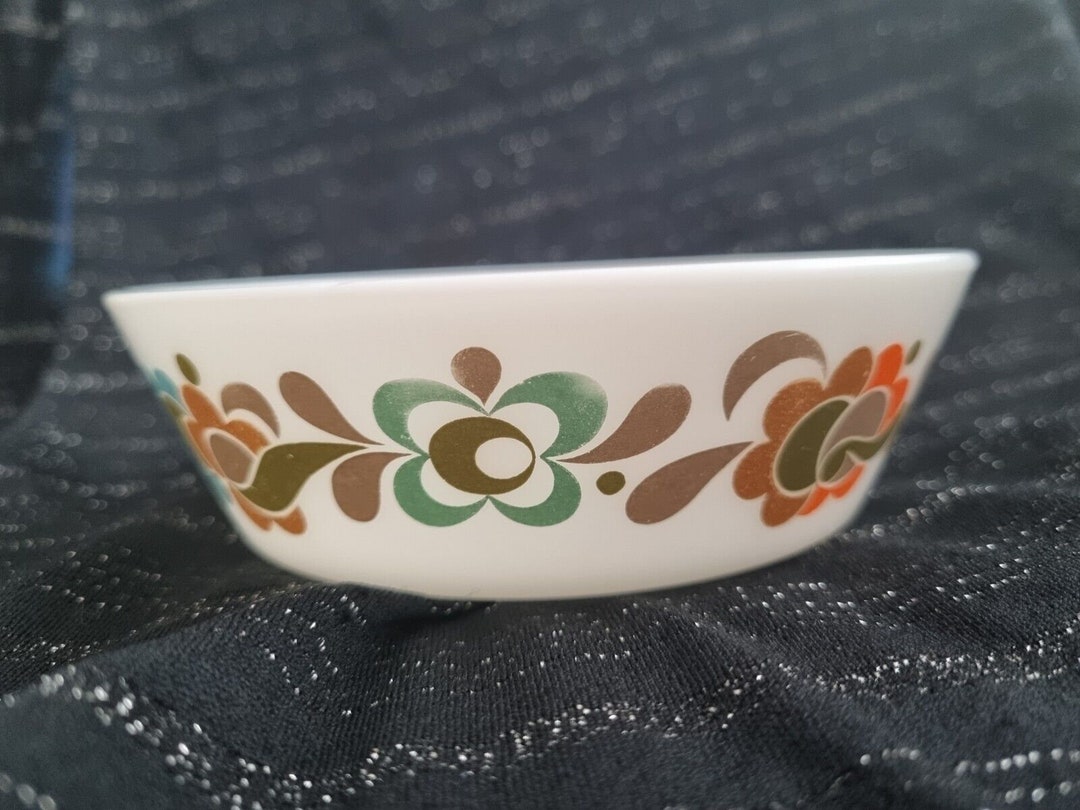 Vintage British 1970s JAJ *PYREX* Small Bowl in TEMPO 'carnaby' Pattern ...