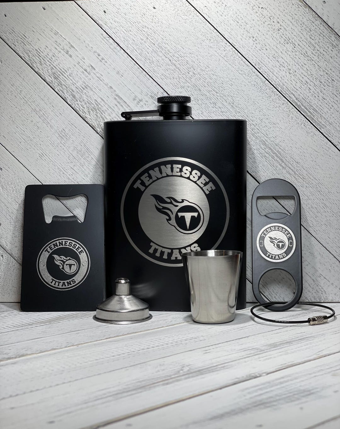 Personalized Tennessee Titans Flask Set: Engraved Gift for Sports Fans ...