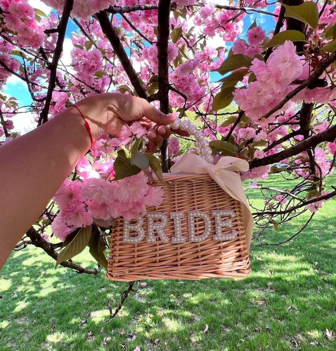 Personalized Bride Straw Bag: Pearl Handle Honeymoon Tote - Etsy