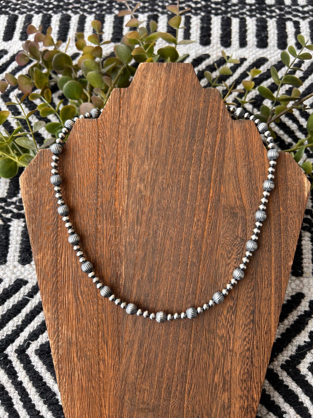 Navajo Pearl Necklace With 8mm Corrugated Navajo Pearl Accents ...