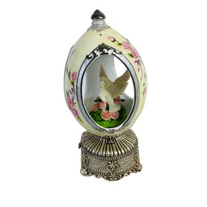 VTG Porcelain Egg Doves of Love Music Box Pedestal Base 9 Inch Bird ...