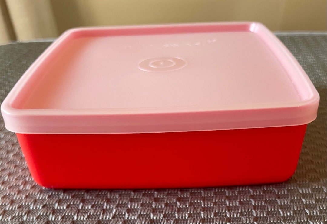 Tupperware Sandwich Keepers 670 - Set of 2 - Etsy