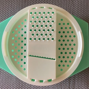 Tupperware Jadeite Grater 766 With Strainer Lid - 3 Piece Set - Etsy