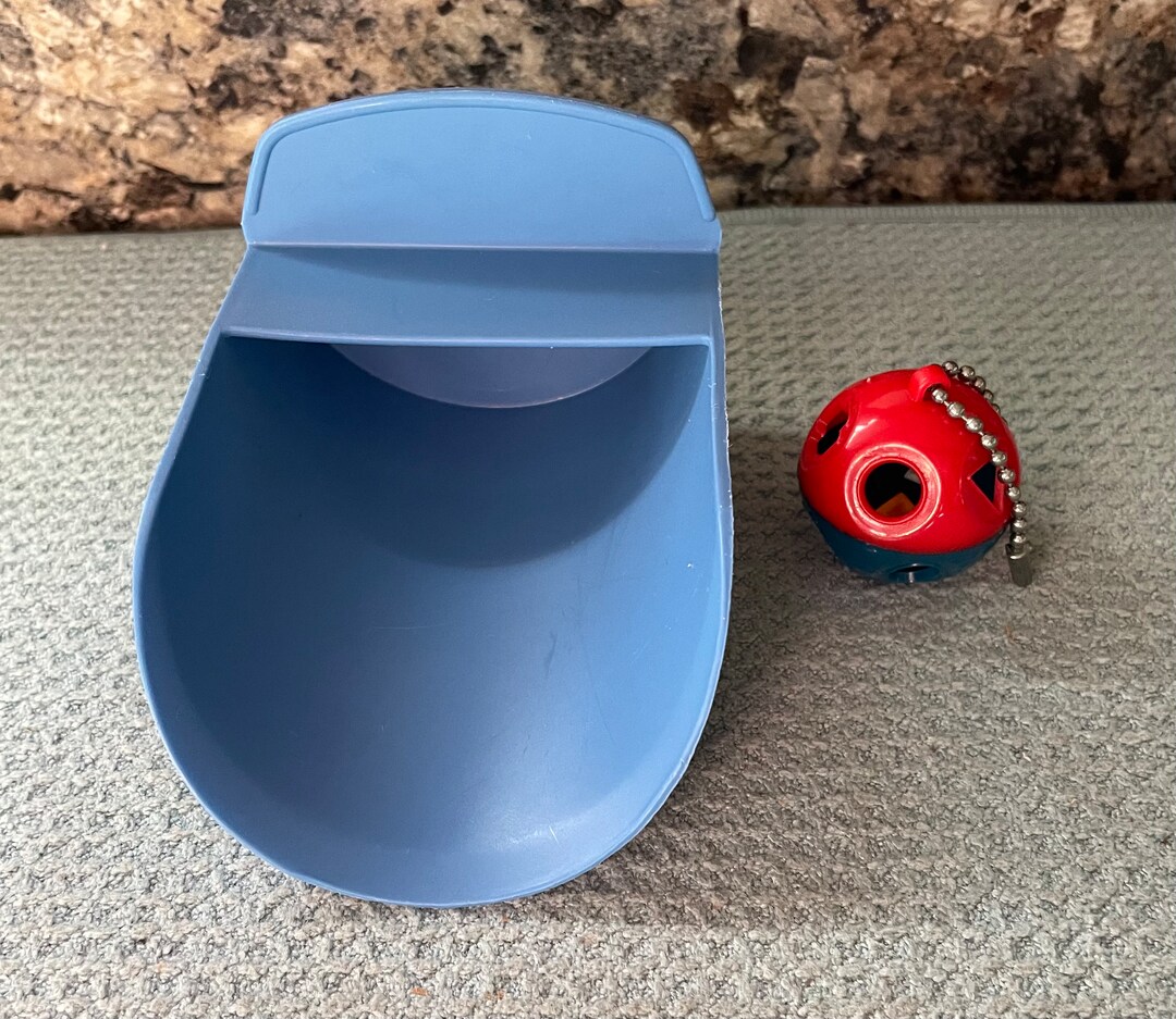 Vintage Tupperware Scoop 292 & Shape Ball Keychain Set of 2 - Etsy