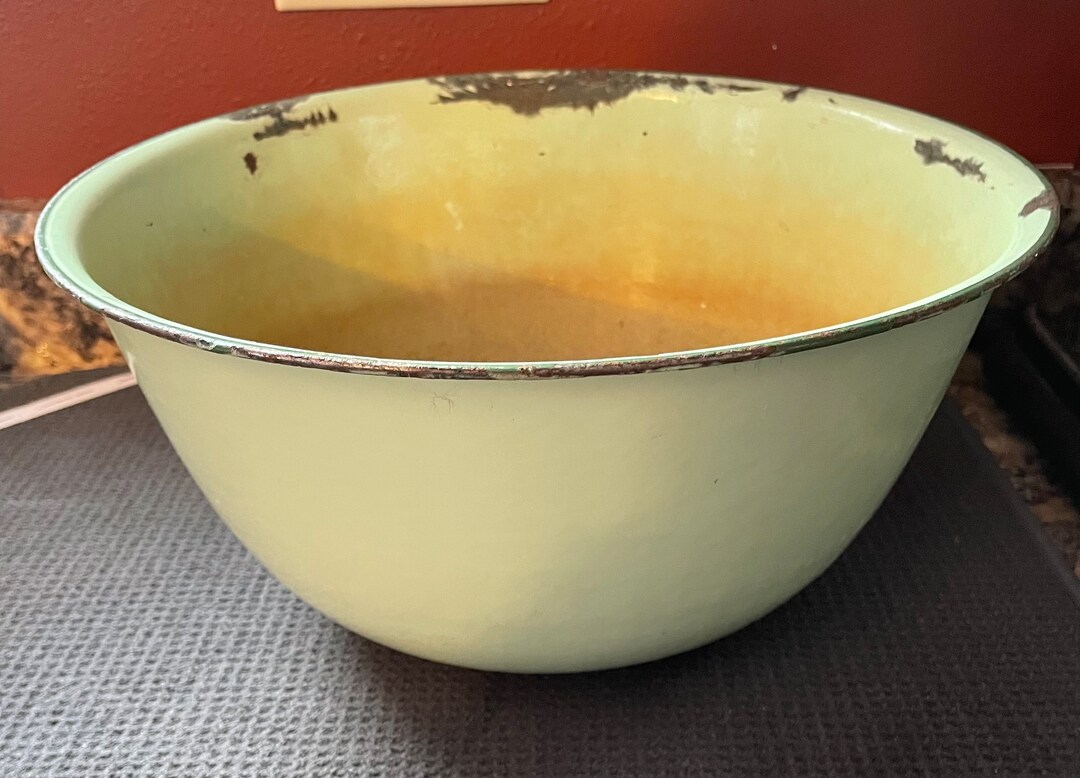 Vintage Mint Green Enamel Bread Bowl or Basin Bowl - Etsy