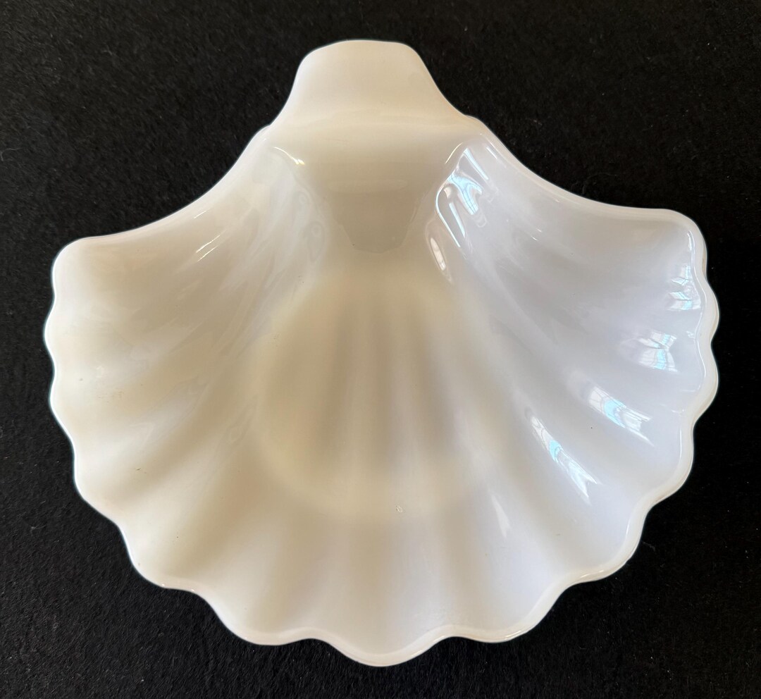 Vintage Milk Glass Shell Dish - Etsy