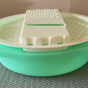 Tupperware Jadeite Grater 766 With Strainer Lid - 3 Piece Set - Etsy