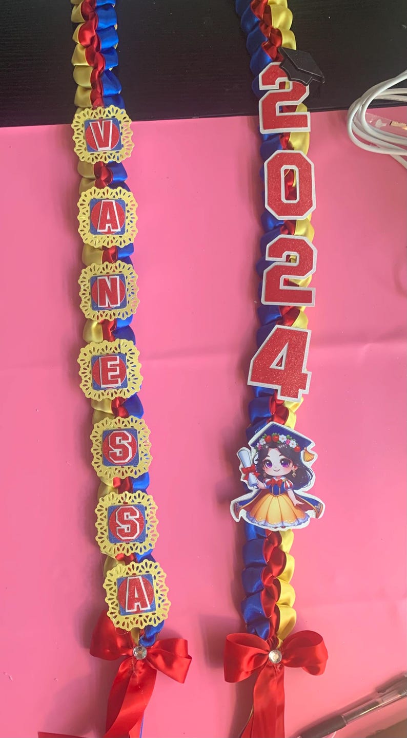 Graduation Lei Character - Etsy