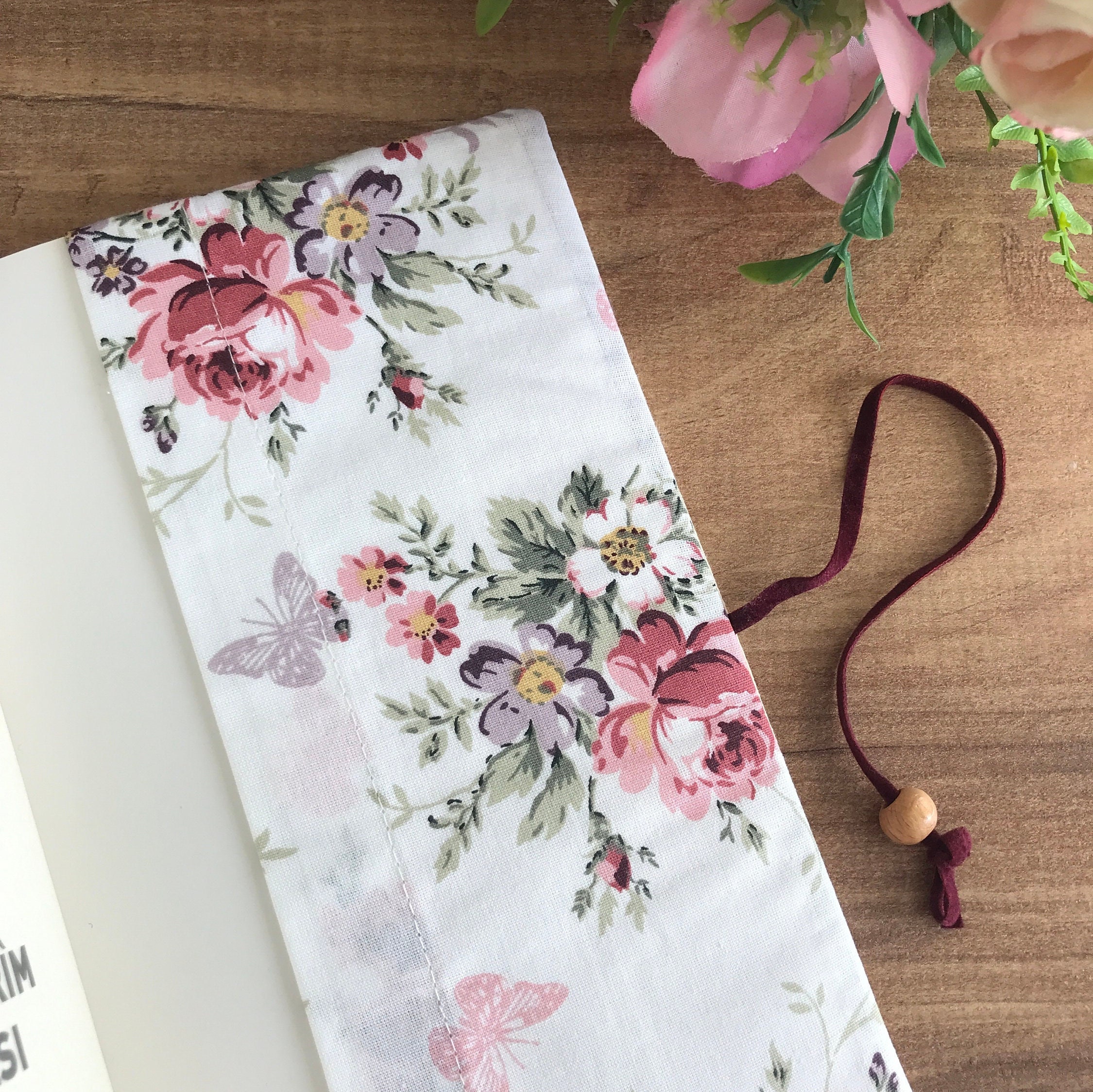 Handmade Book Sleeve , Embroidered Book Sleeve , Floral Book Cover,book ...