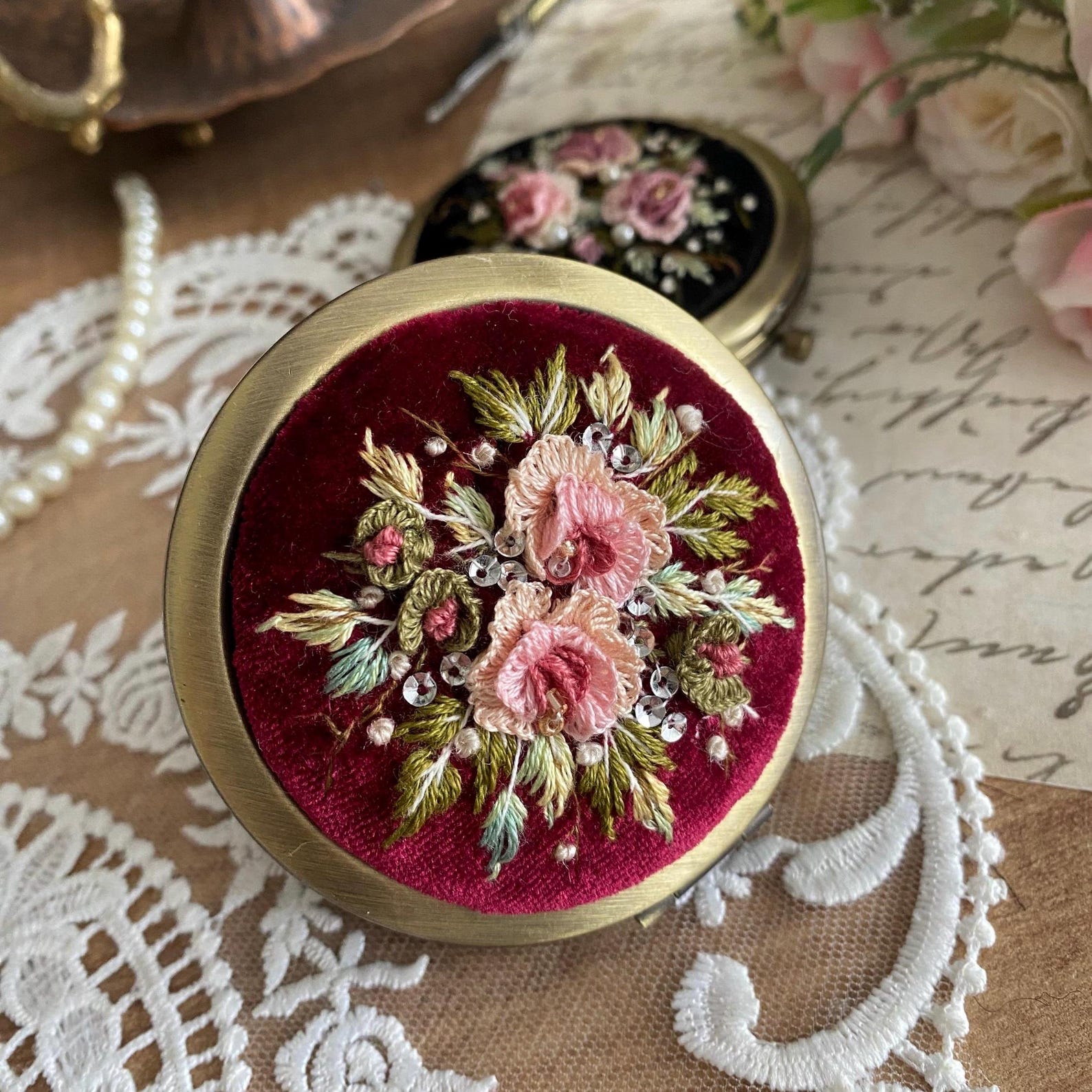 Embroidered Vintage 3D Roses Hand Mirror / Antique Vintage Unique ...