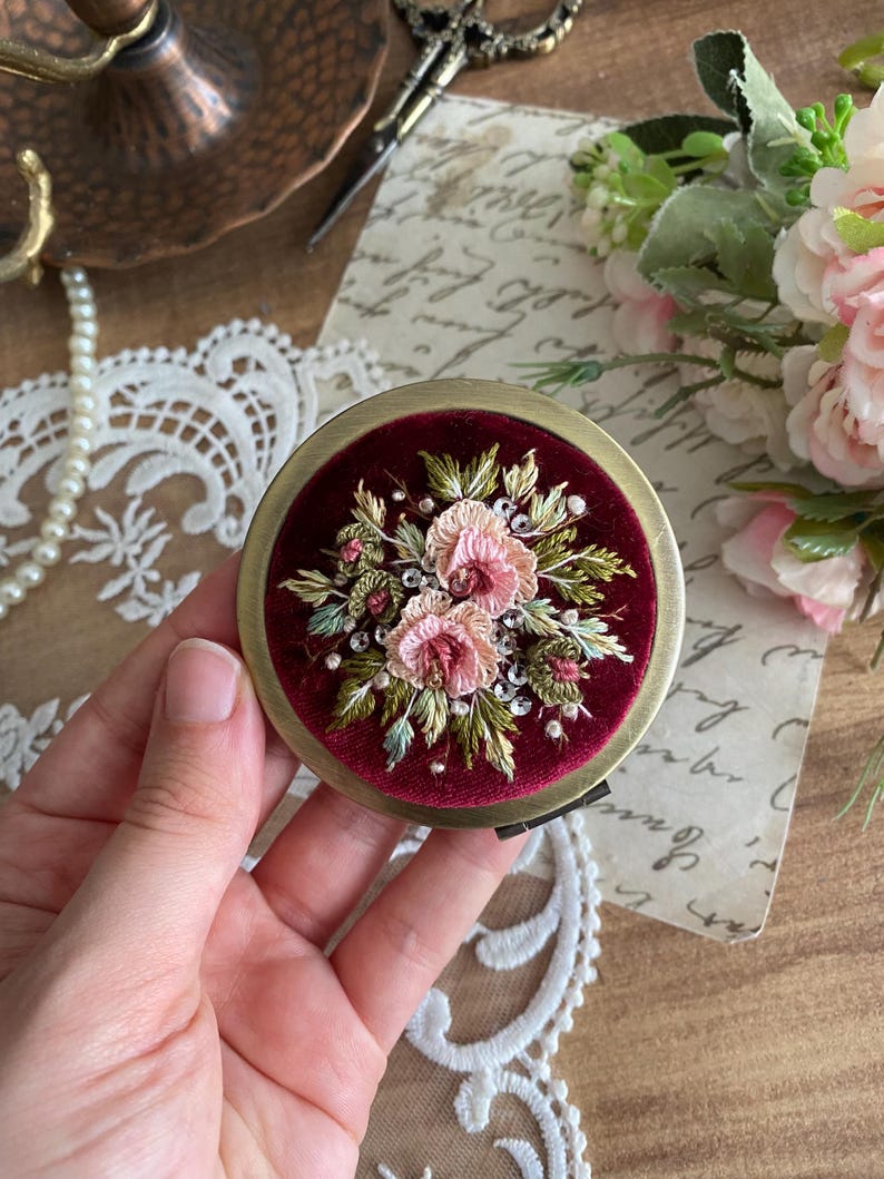 Embroidered Vintage 3D Roses Hand Mirror / Antique Vintage Unique ...