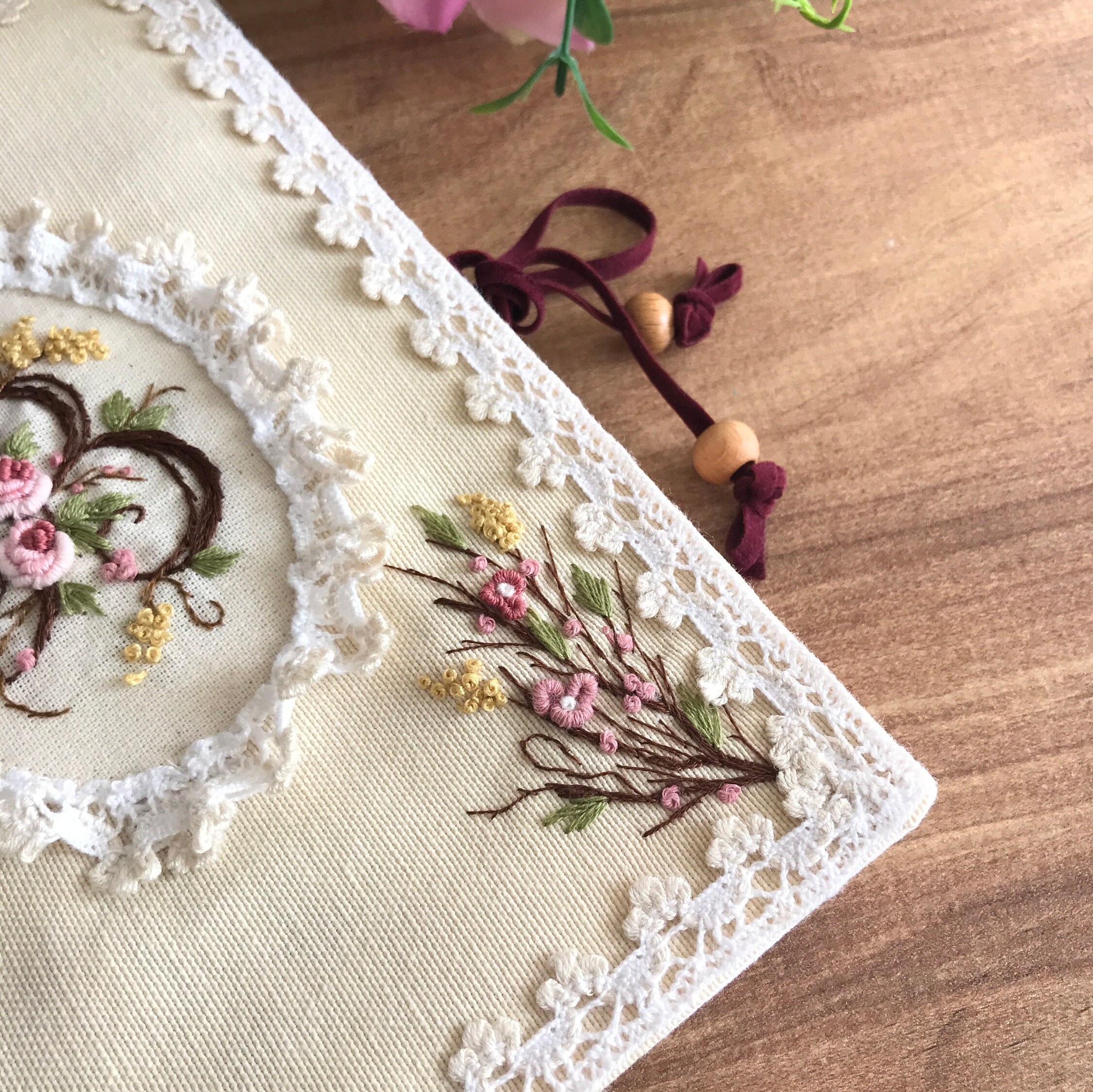 Handmade Book Sleeve , Embroidered Book Sleeve , Floral Book Cover,book ...