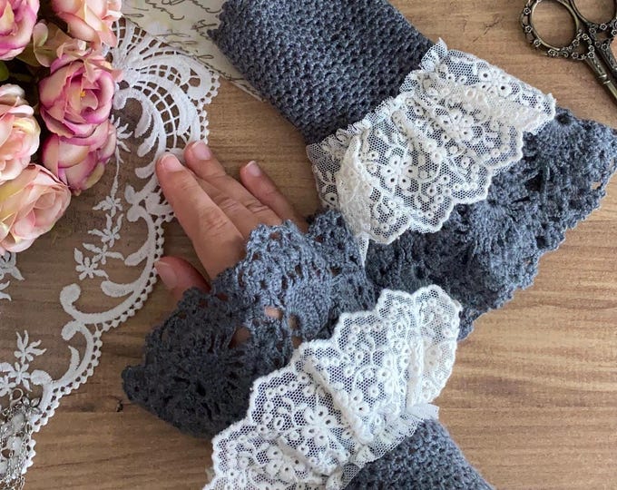 Embroidered Mittens / Handmade Mittens / Embroidered Gloves - Etsy