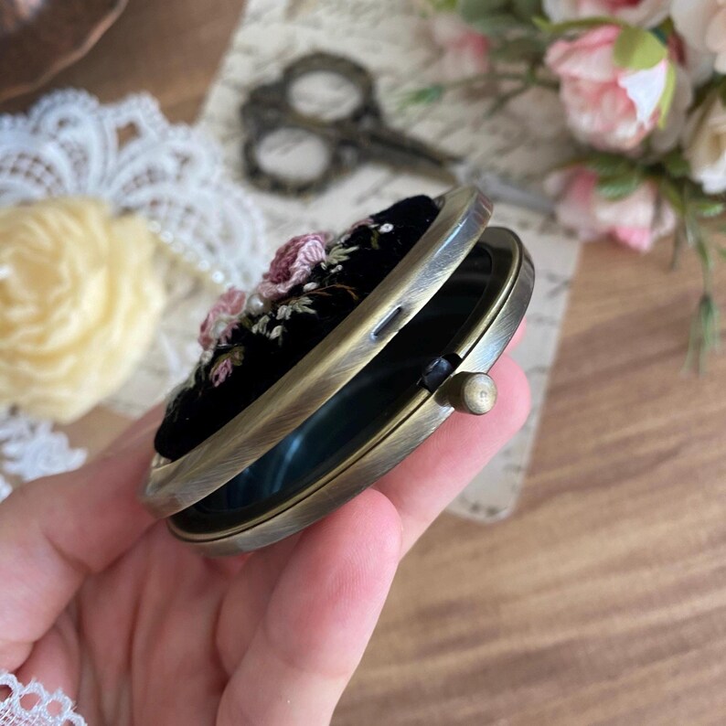 Embroidered Vintage 3D Roses Hand Mirror / Antique Vintage Unique ...
