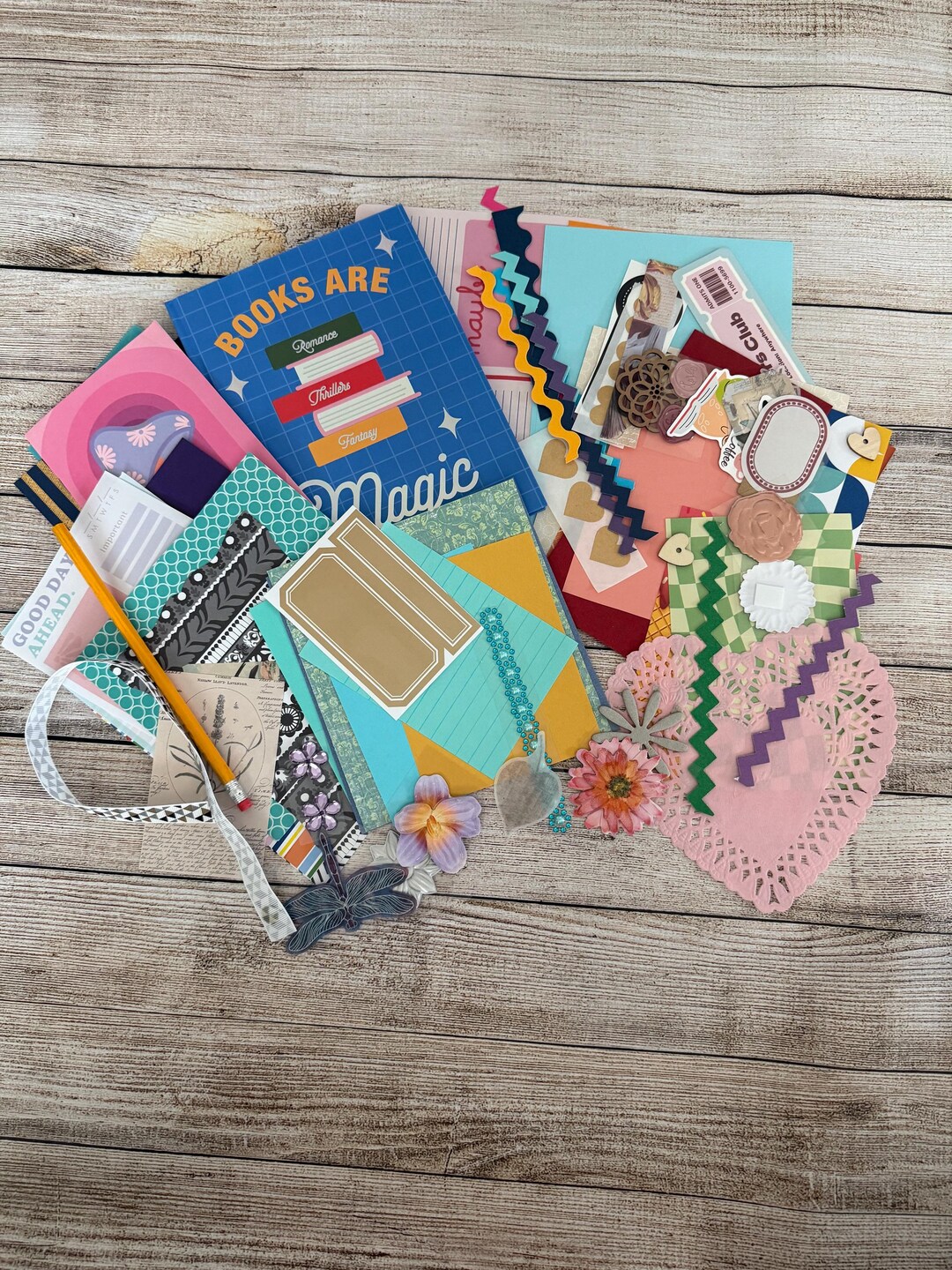 Book Review-junk Journal Kit (#8) 25+ Pieces /large Journal, Stickers ...