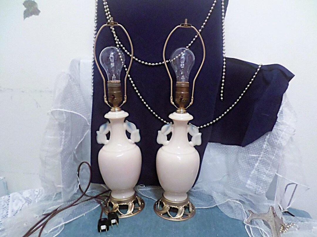 Aladdin G213 Pair of Alacite Table Lamps With Nightlight Art Deco ...