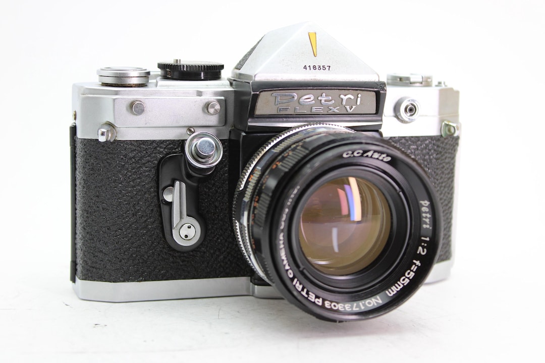 Petri Flex V SLR 35mm Film Camera With 55mm F2 Petri Lens - Etsy