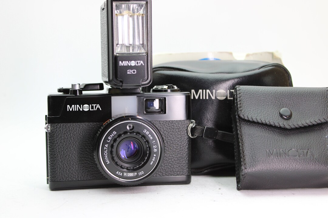 Minolta Hi-matic G2 35mm Point and Shoot Camera With Minolta 20 Flash ...