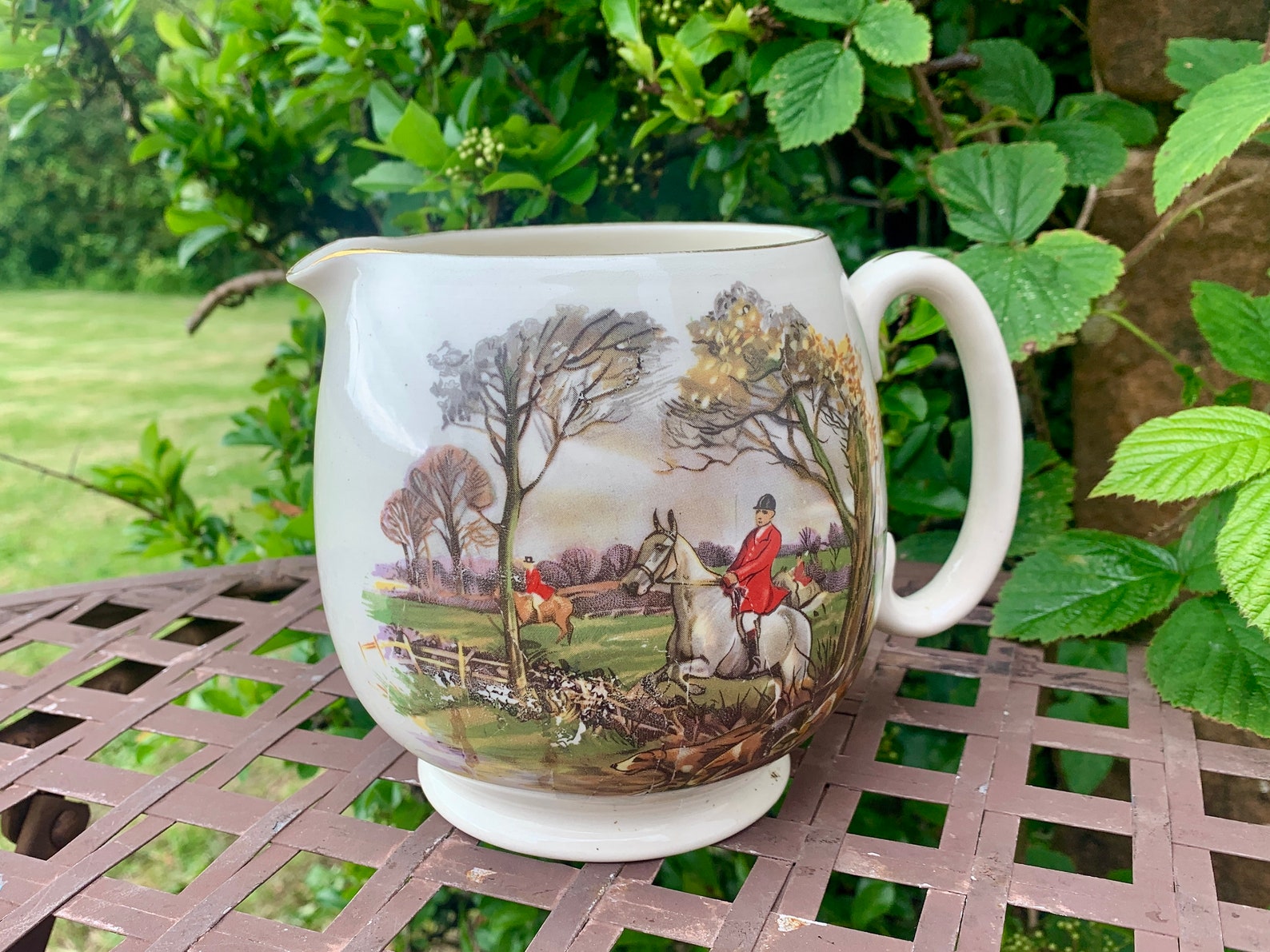 Large Pretty Vintage Bone China Country Farmhouse Kitchen Milk Jug or ...