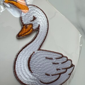Queen Swan Embroidery Iron-on Patch: Rhinify Heat Transfer (H 9cm X W ...