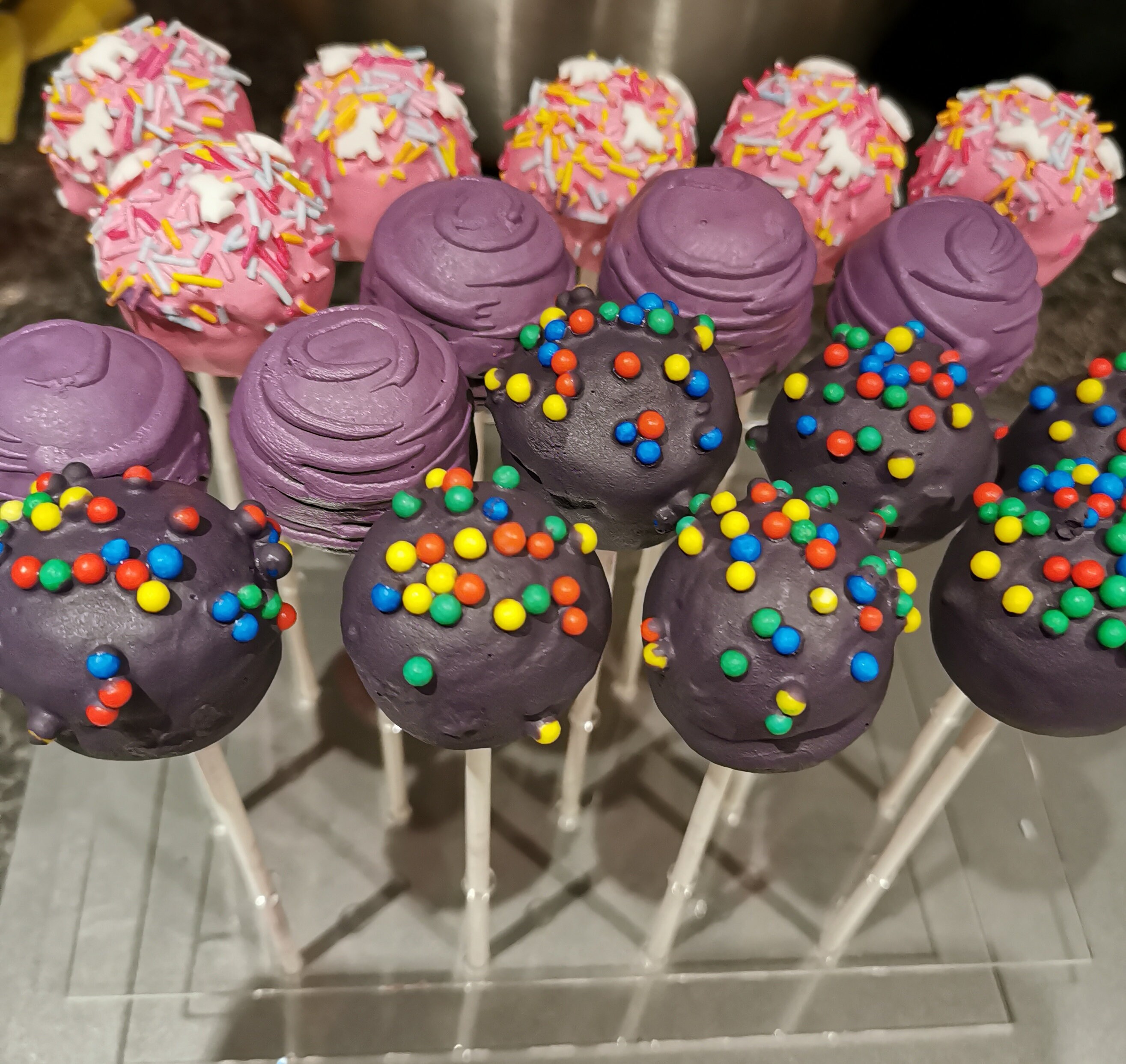 Box of Cake Pops Flavor Cake Pops Cake Pop Gift Box Delicious Cake Pops ...