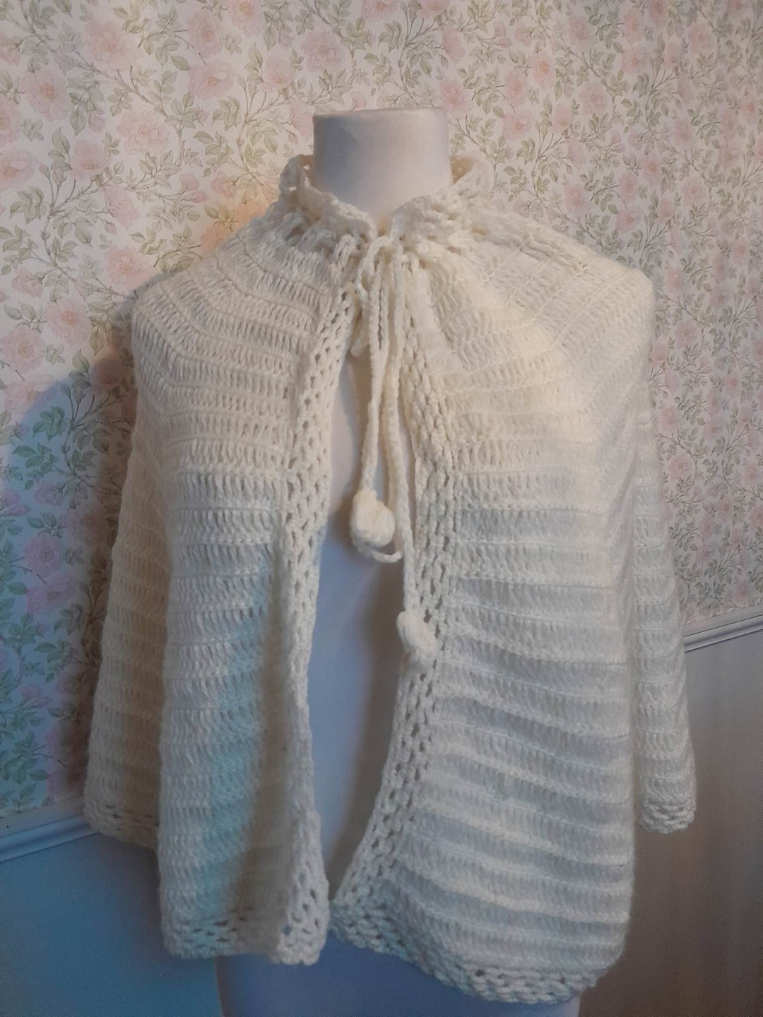 Gorgeous Mid Century Vintage Bettina Knits White Crochet Shawl Pom Poms ...