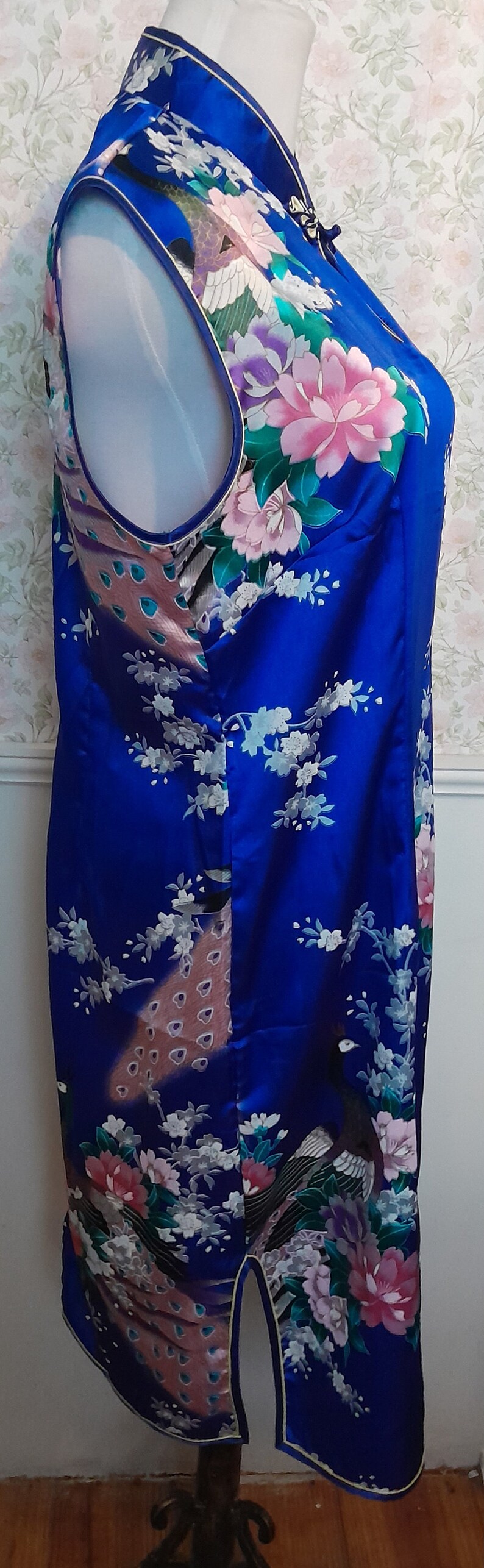 Blue Cheongsam Dress With Flower and Peacock Detail and Keyhole ...