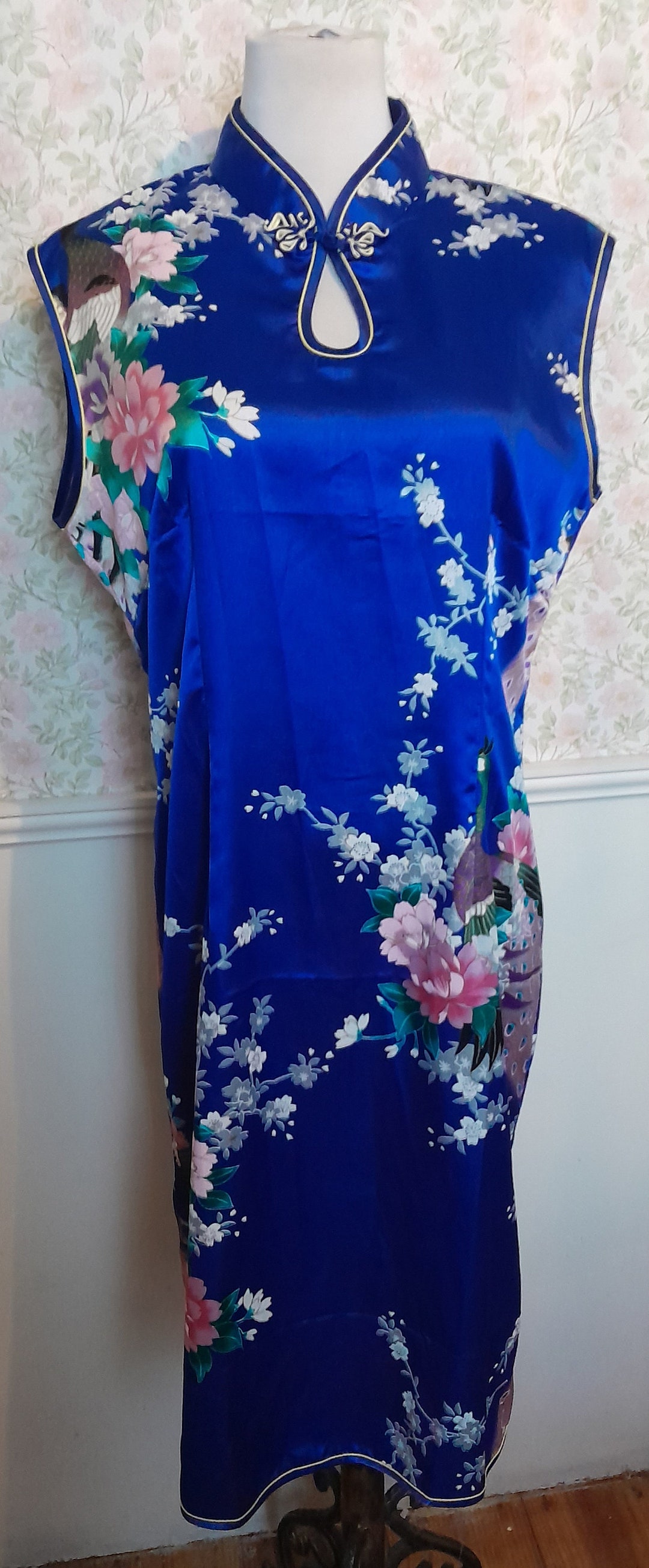 Blue Cheongsam Dress With Flower and Peacock Detail and Keyhole ...