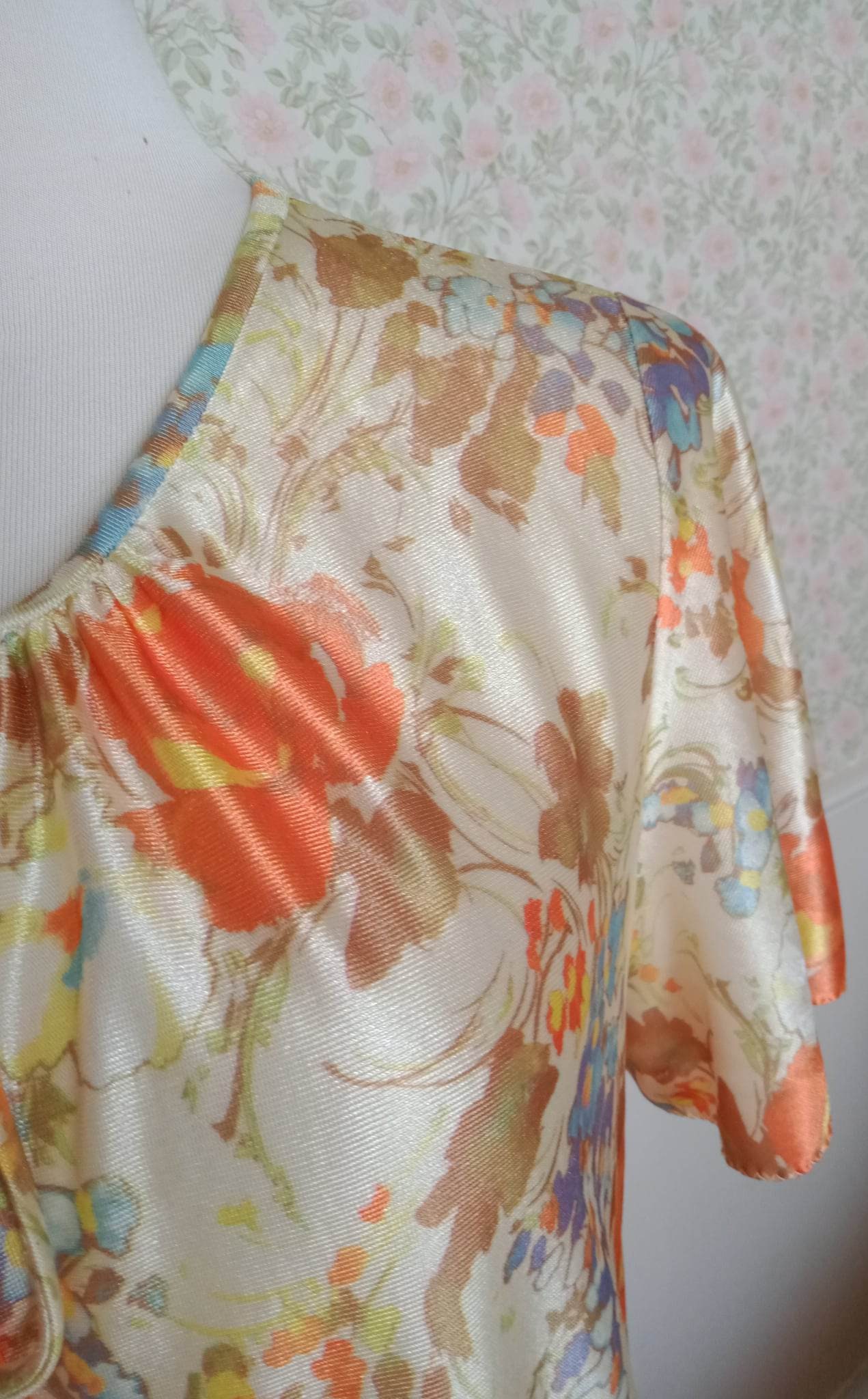 Vintage 60s Miss Gloria Robe Orange Floral Design Button Front S 16 ...