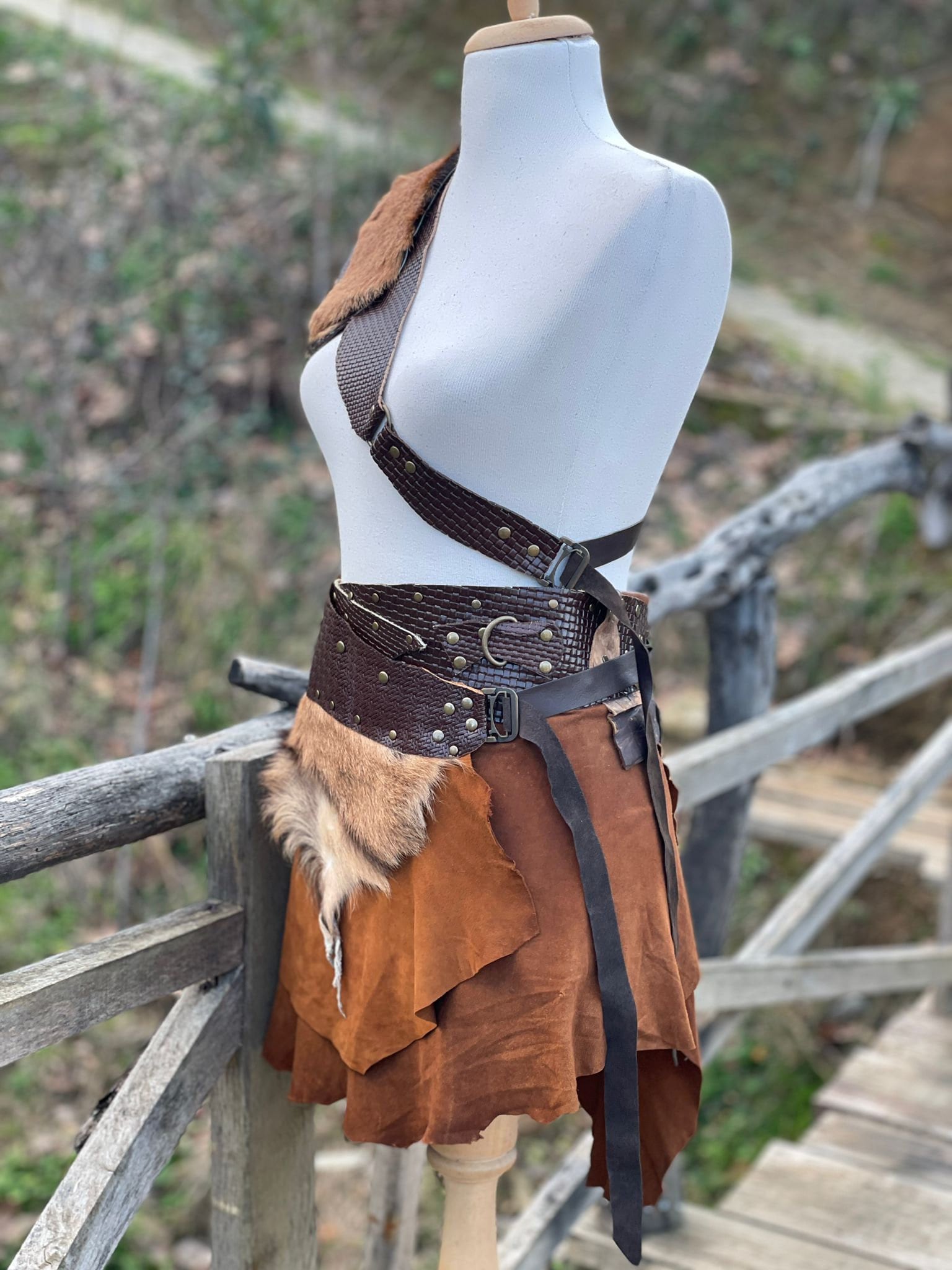 Viking Woman Costume, Warrior Woman Dress, Fox Fur and Brown Leather ...