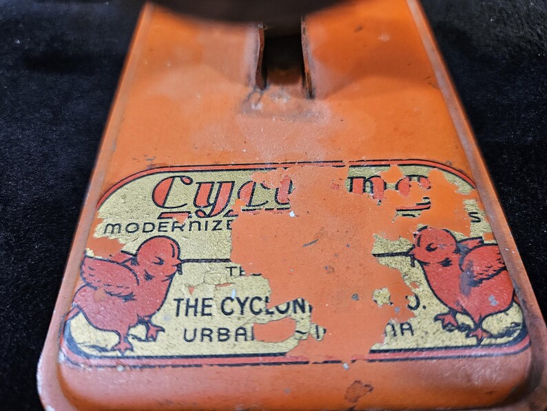 Antique 1940's the Cyclone Small Farm Egg Scale, Made by the Cyclone ...