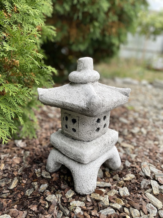 Stone lantern store