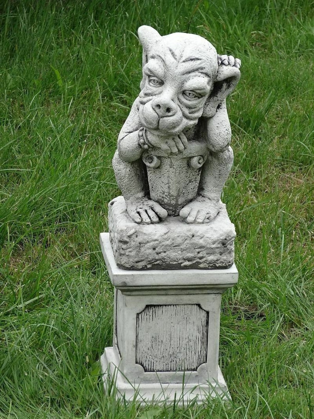 Gargoyle Statue Outdoor, Sitting Gargoyle Sculpture, Gargoyle With Paw ...