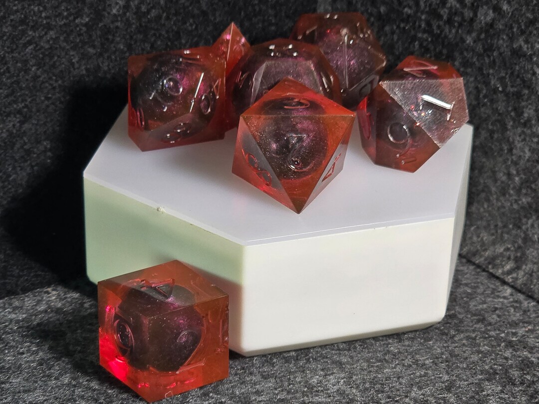 Black Hole Sun | Liquid Core | 7 Piece Sharp Edge Dice, Handmade, Resin ...