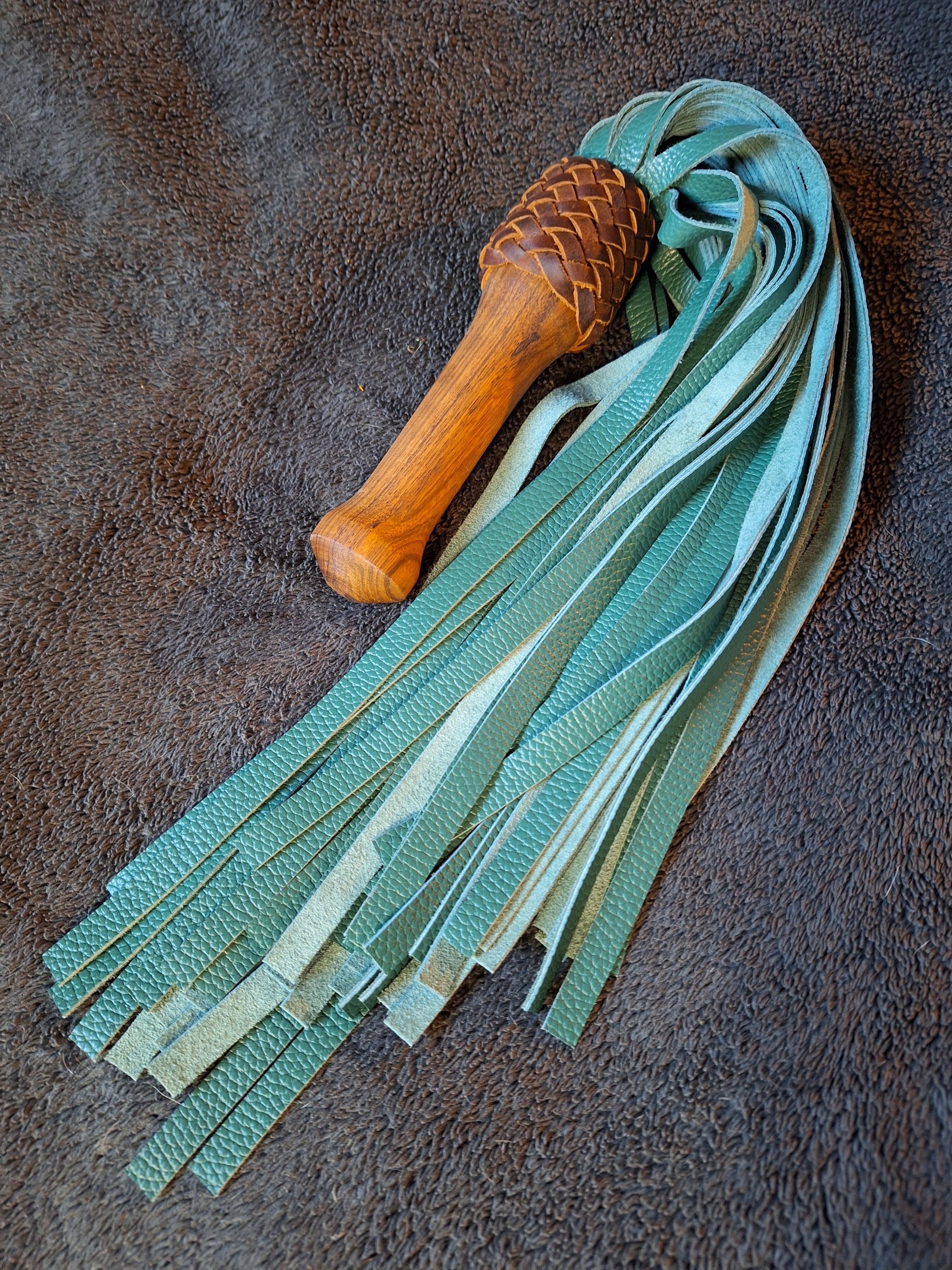 The Wood Elf, One Handed Flogger - Etsy